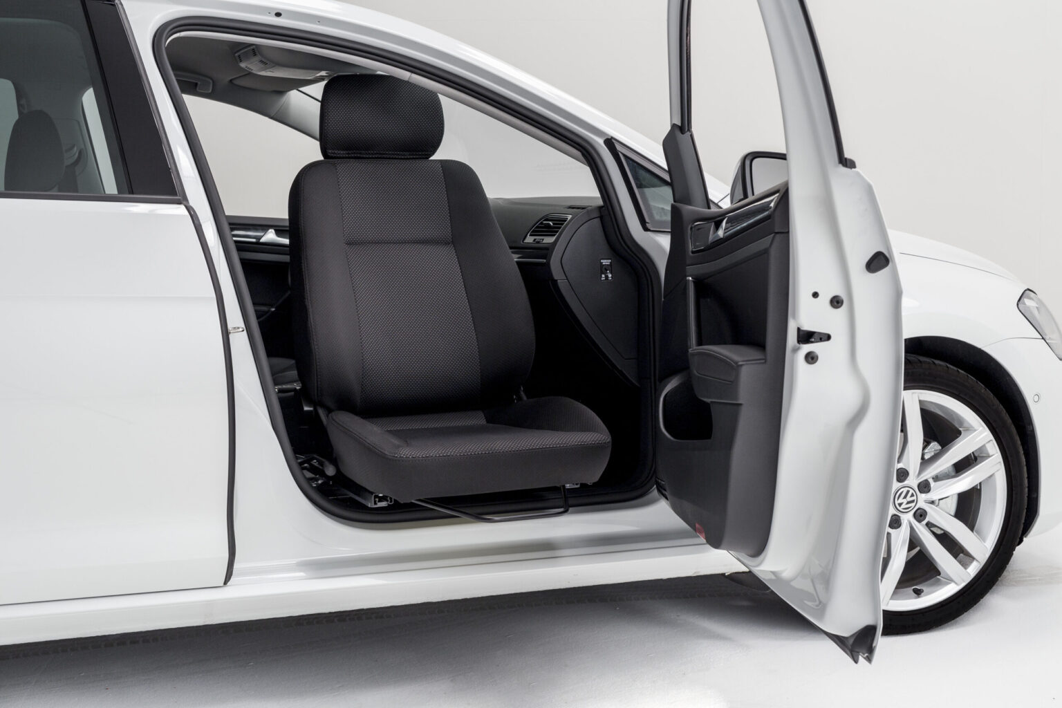 Swivel Seats - Des Gosling Mobility